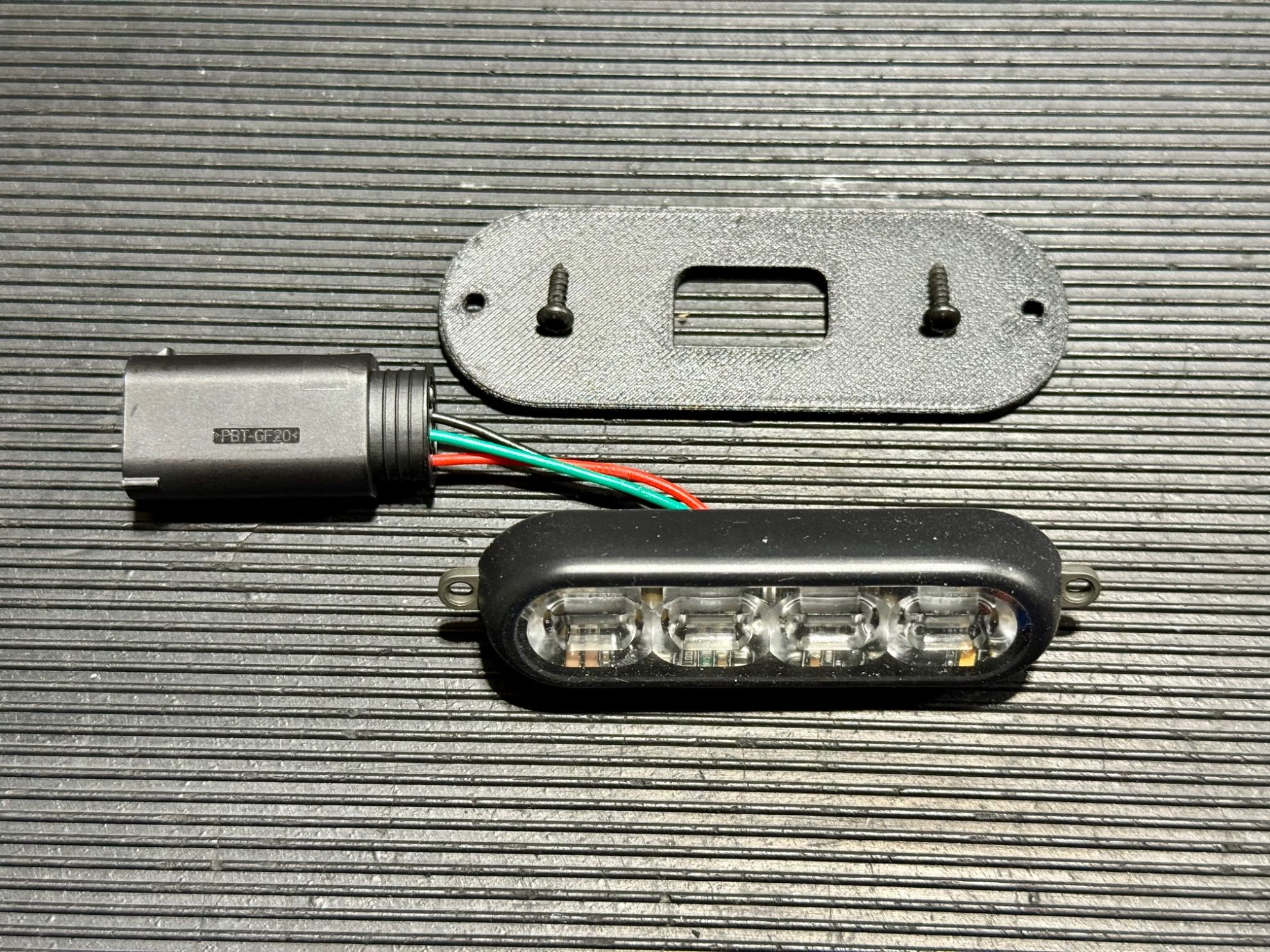FMS Accessories. 4X Emergency Light R/B Front Side